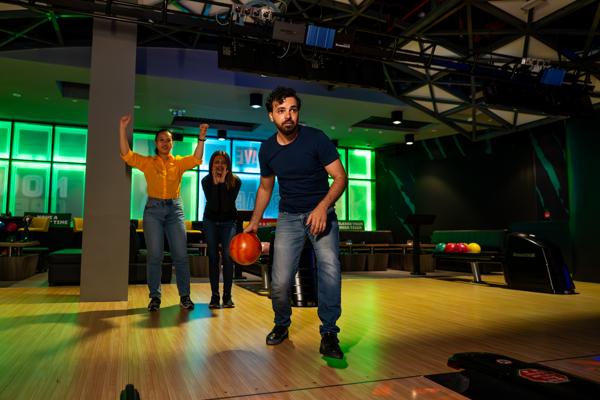 Who We Are: Tiger Strikes | Dubai Golf