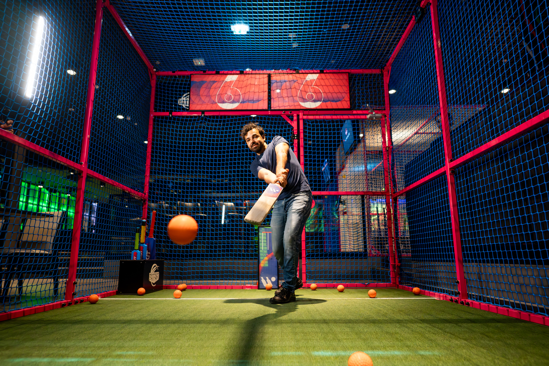 Tiger Strikes: Dubai Golf