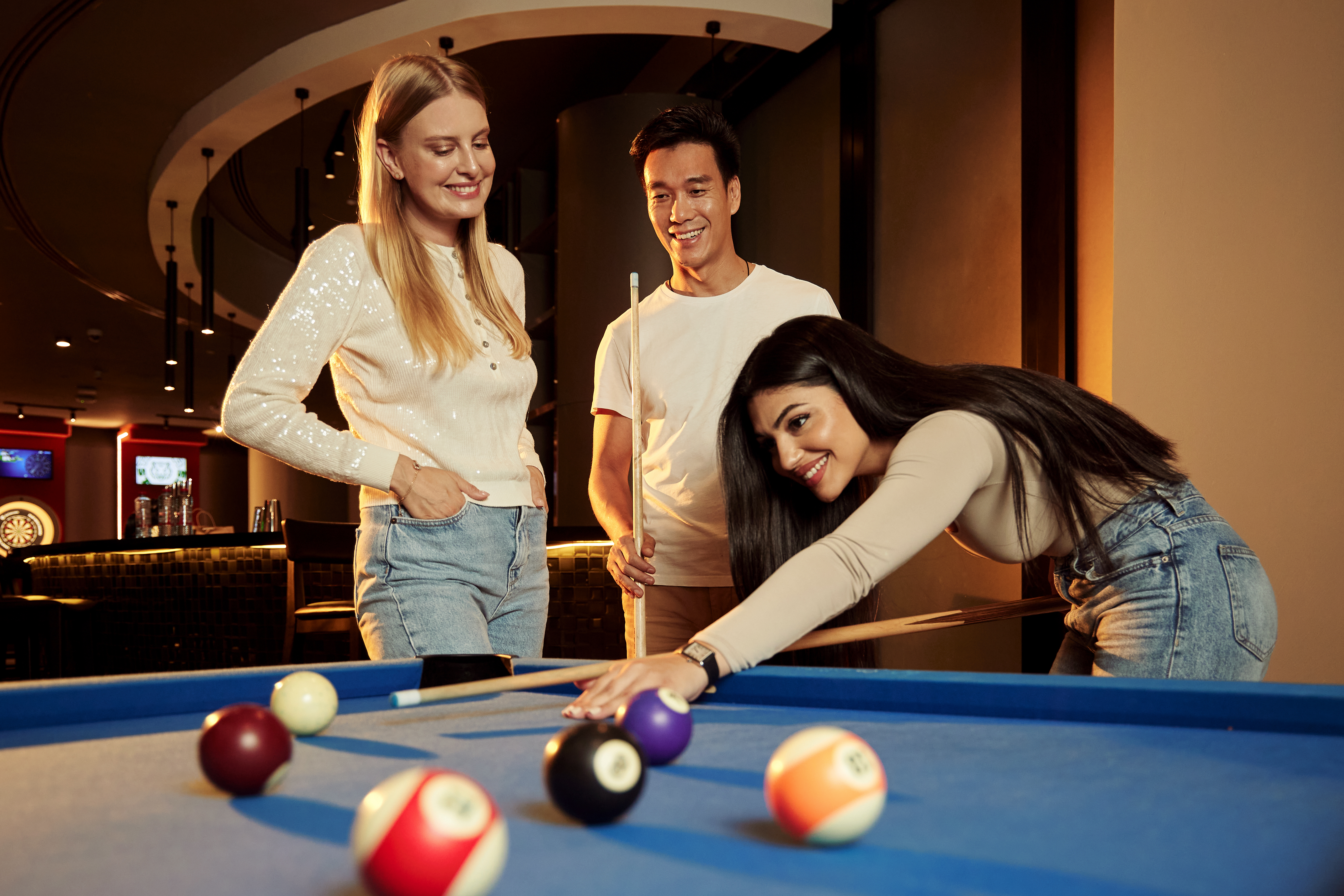 Tiger Strikes: Dubai Golf